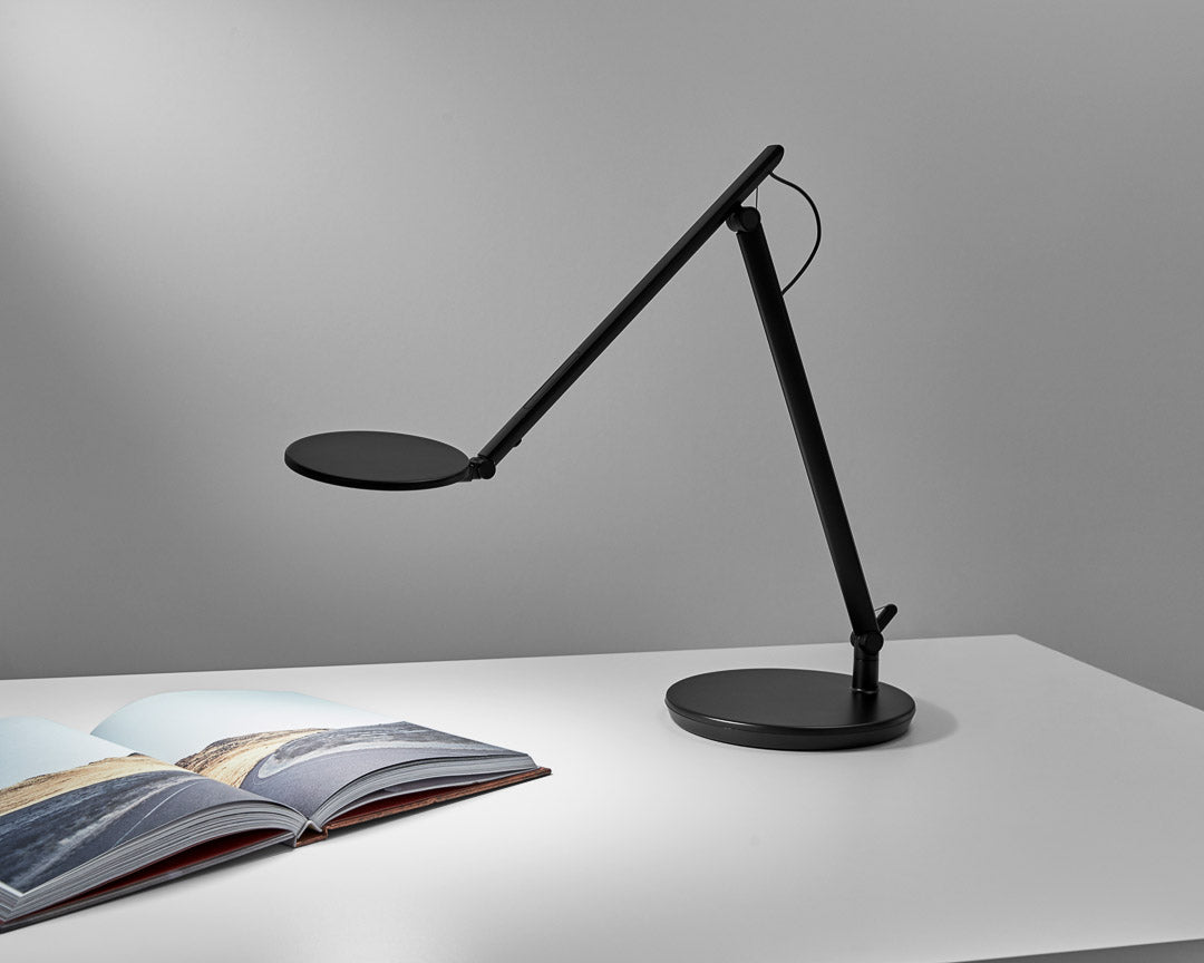 Desk Lights - HOW Group