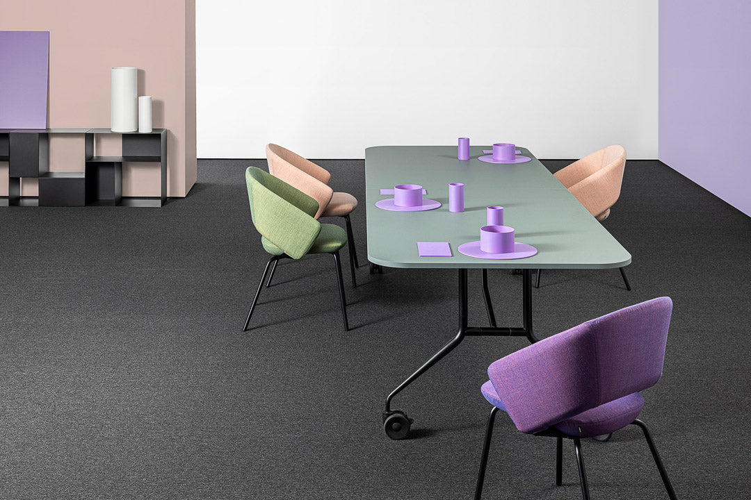 Meeting Chairs - HOW Group