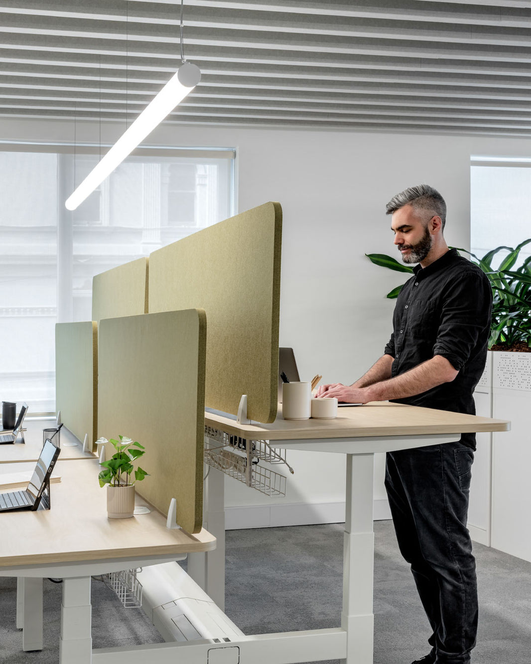 Workstations - HOW Group